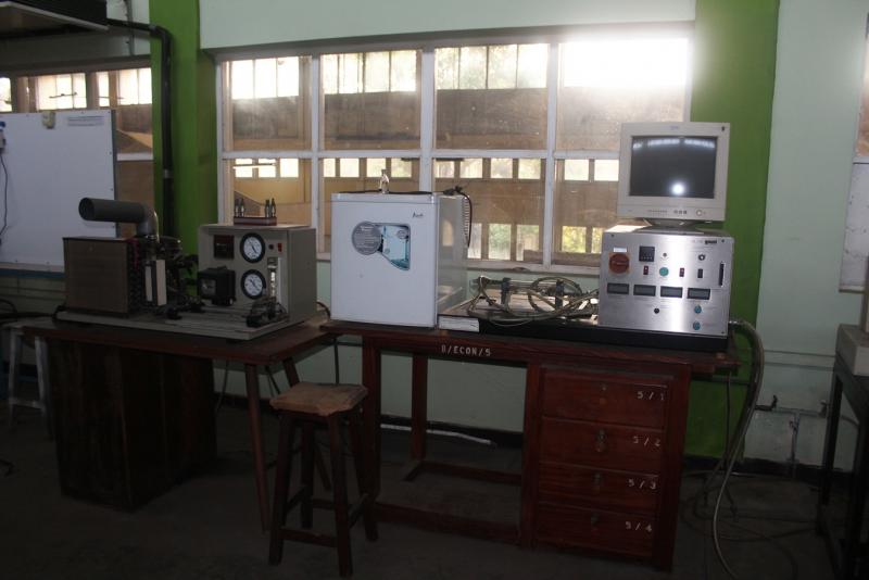 Refrigeration and Air Conditioning Laboratory Pictures | University of ...